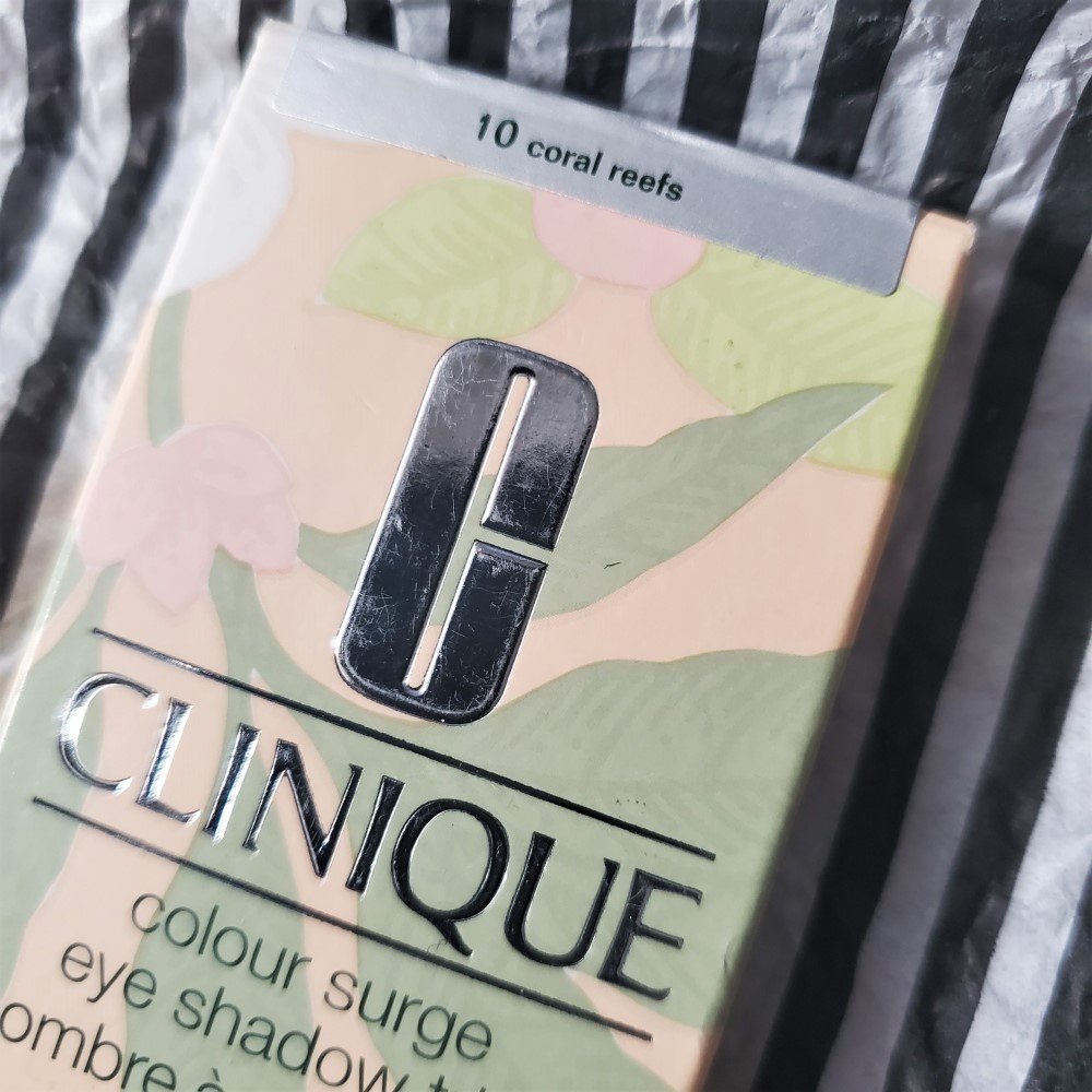 Clinique Colour Surge trio palette Coral Reefs 10 eye shadow