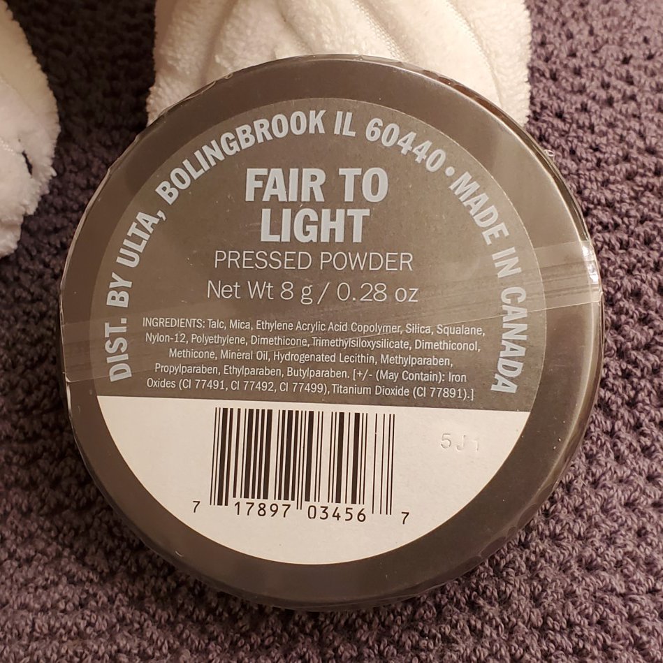 Ulta beauty Fabulous Face Fair to Light pressed powder