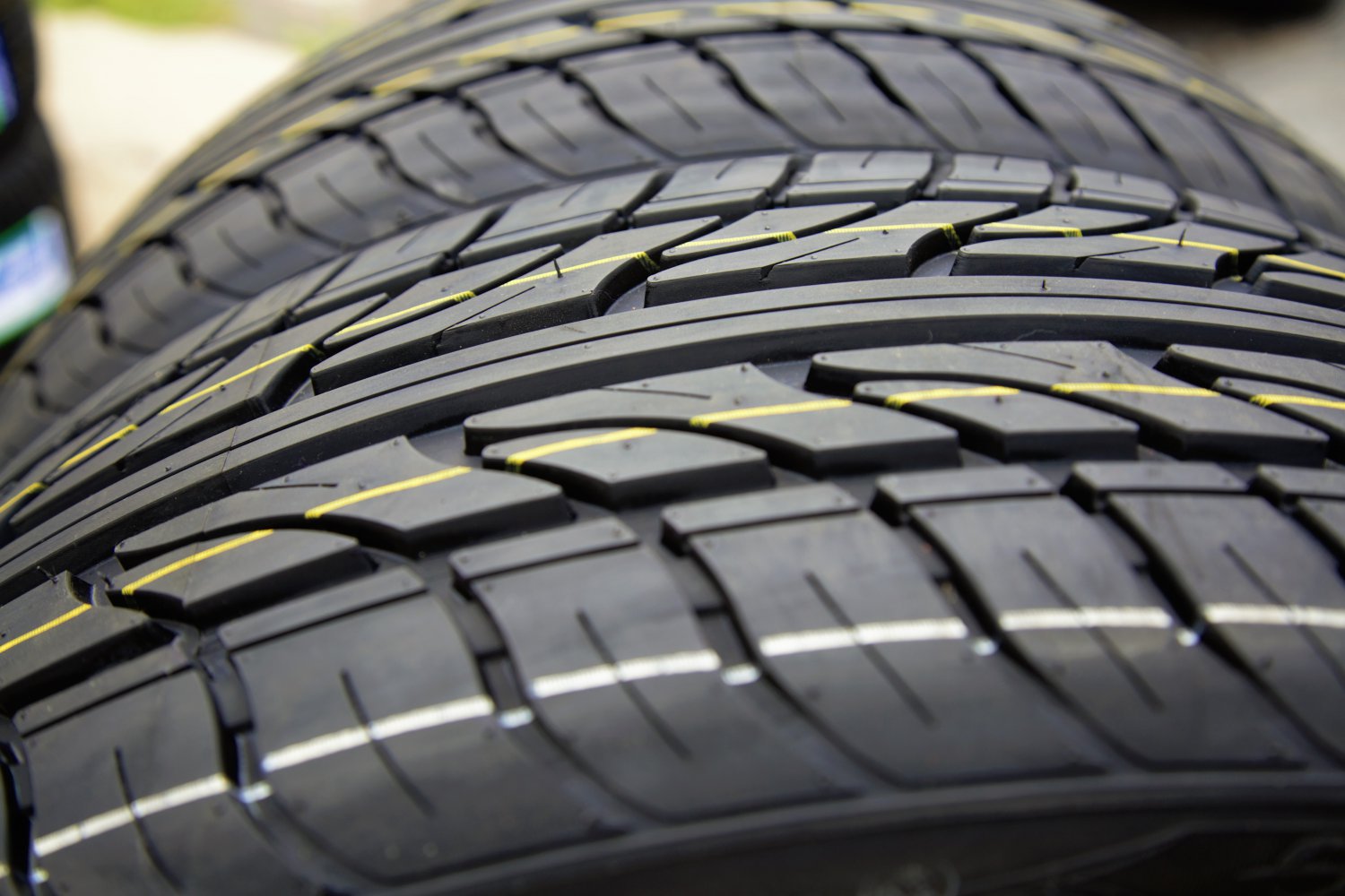 Haida Racing HD921 295/25R22 ZR 97W XL High Performance Tire