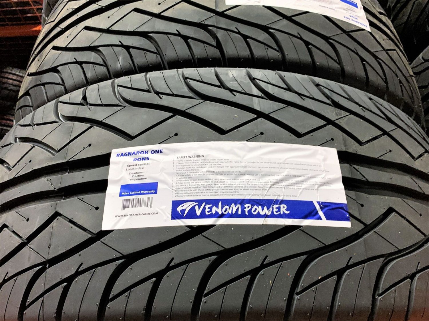 Tire Venom Power Ragnarok One 275/25R30 108W XL High Performance M+S