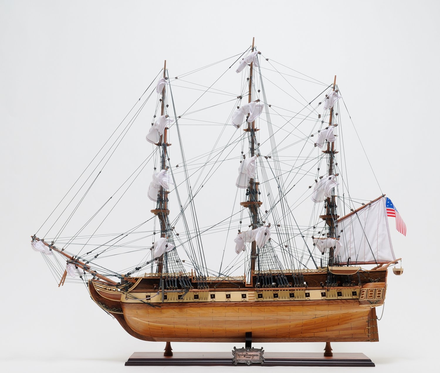 USS Constitution Old Ironside Tall Ship 38" Model Sailboat With Table ...