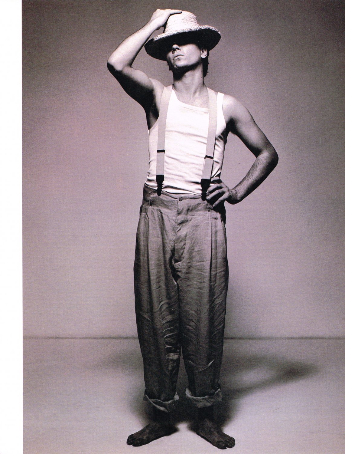 River Phoenix - barefoot - 11" x 8" Teen Magazine Pinup Mini-Poster RIP