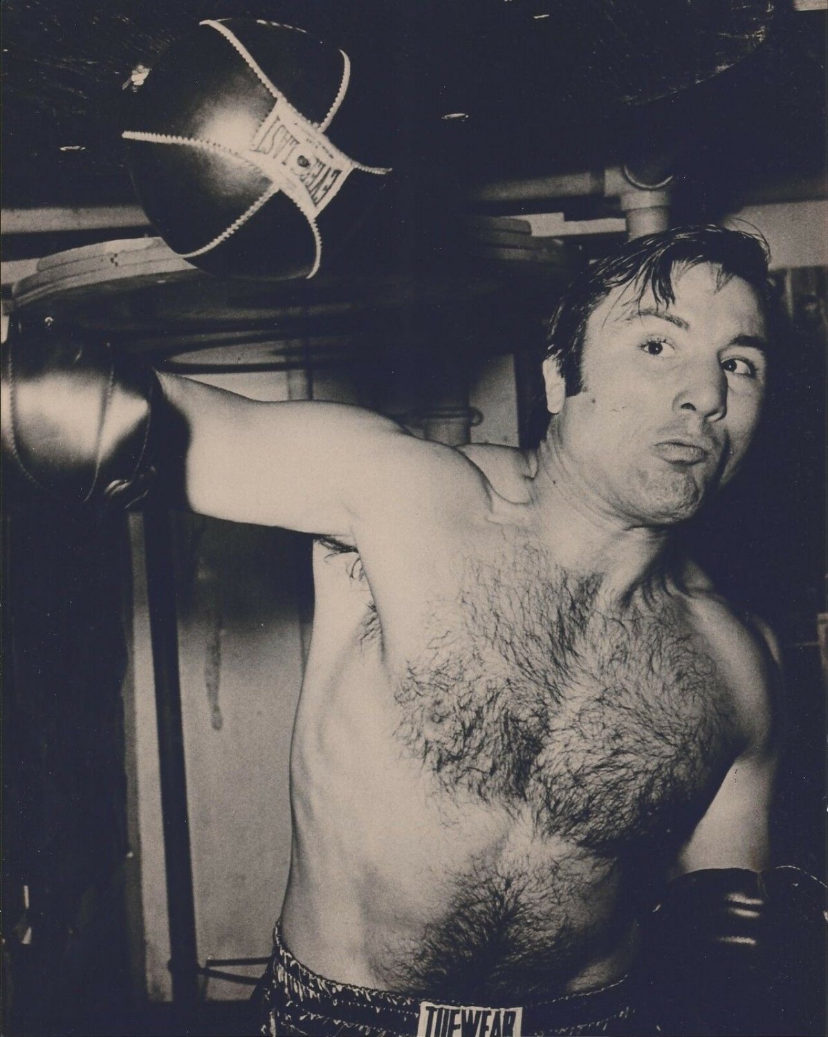 GEORGE CHUVALO 8X10 PHOTO BOXING PICTURE