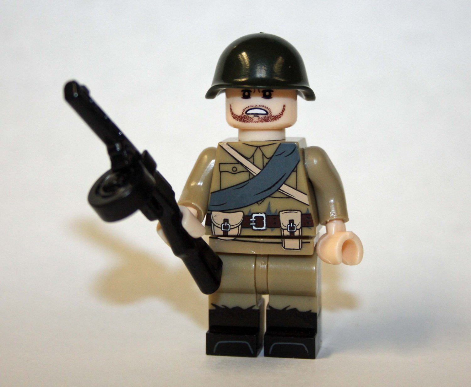 KoloToys Minifigure Russian Infantry Solider PPSh 41 submachine Gun WW2 ...