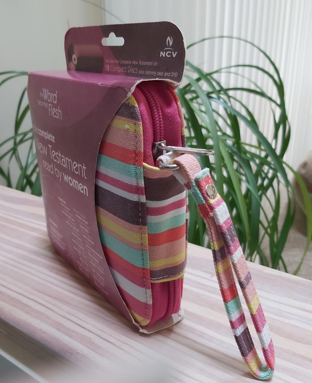 NCV The Word Becomes Flesh Audio Bible: The Complete New Testament Read ...