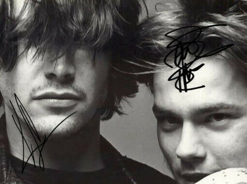 * RIVER PHOENIX & KEANU REEVES SIGNED PHOTO 8X10 RP AUTOGRAPHED PICTURE