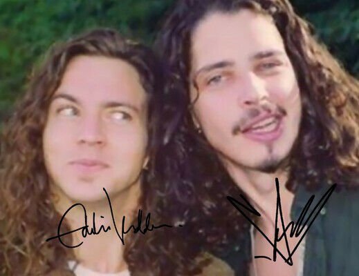 EDDIE VEDDER & CHRIS CORNELL SIGNED PHOTO 8X10 RP AUTOGRAPHED SOUNDGARDEN