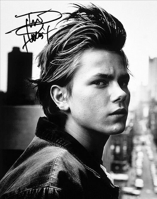 RIVER PHOENIX SIGNED POSTER PHOTO 8X10 RP AUTOGRAPHED PICTURE