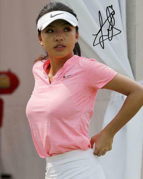 MUNI " LILY " HE SIGNED PHOTO 8X10 RP AUTOGRAPHED GOLGER LPGA