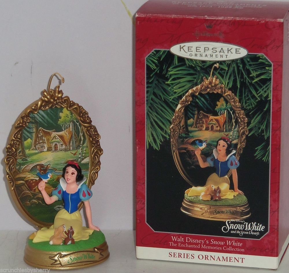 Disney Snow White Princess Hallmark Ornament Enchanted Memories 1998 MIB