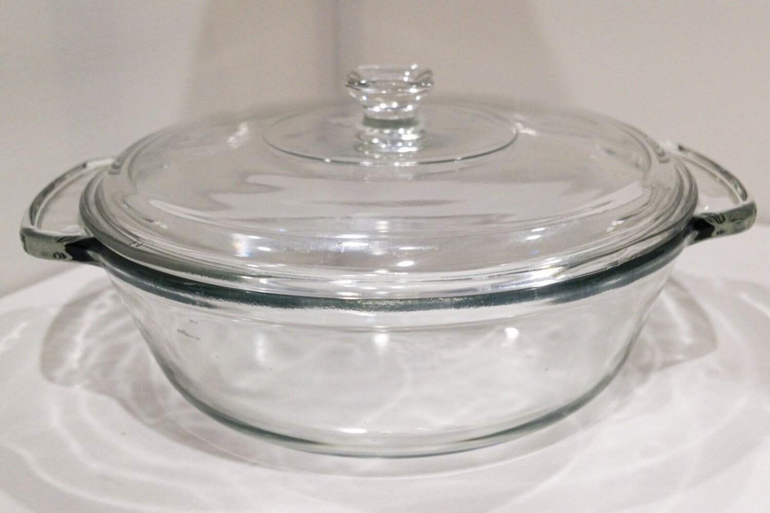 Anchor Hocking Clear Glass Ovenware Round 9” 2-Quart Casserole Dish w/Lid
