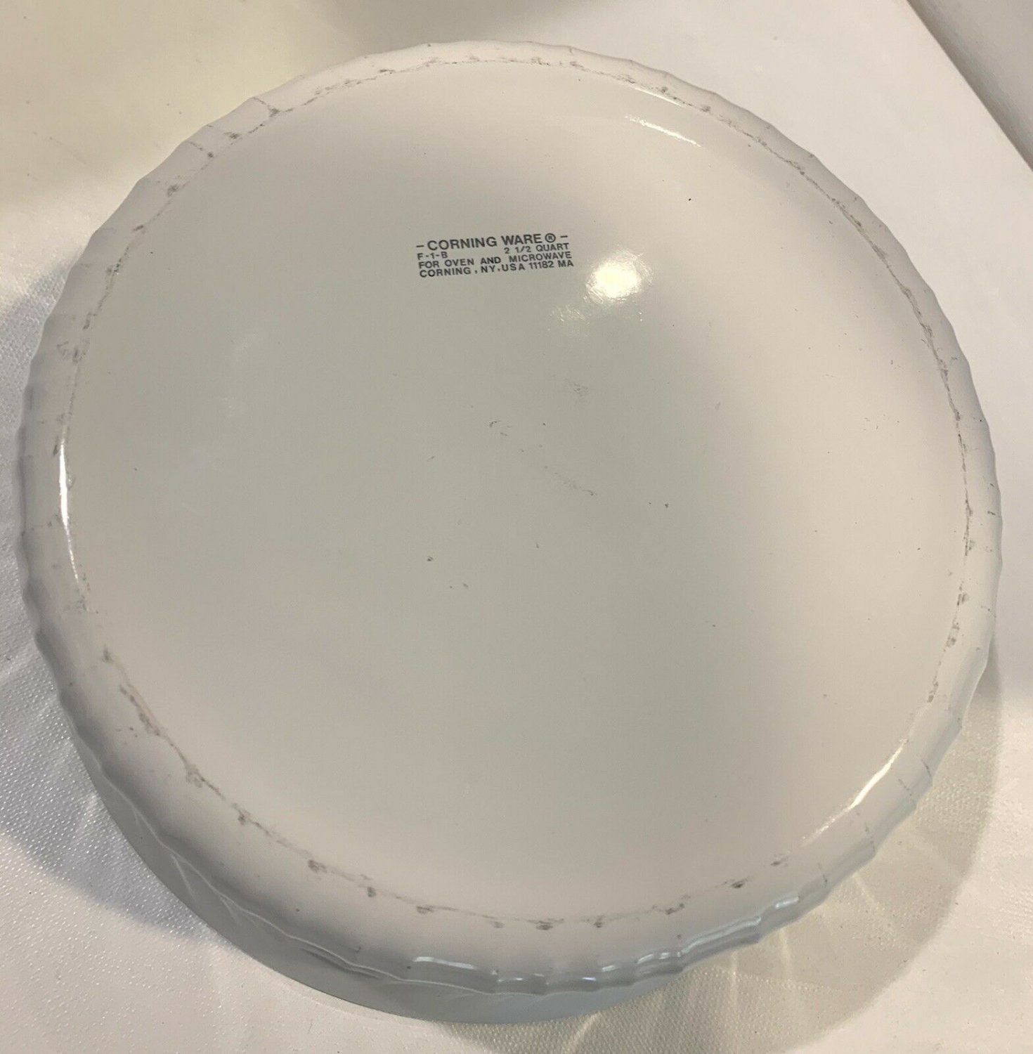 Corning Ware Round Baking Casserole Dish & Lid French White F-1-B Pyroceram