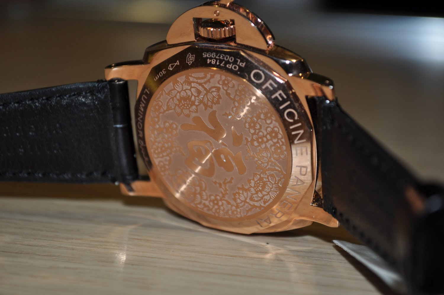 Men's wrist watch Panerai Luminor PAM00908