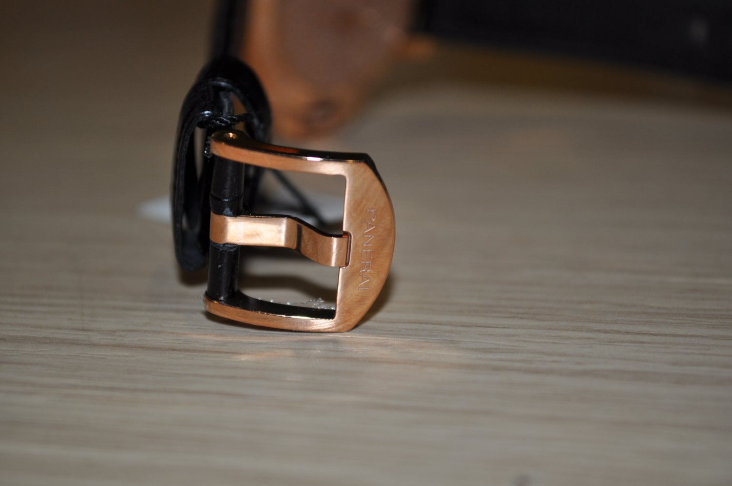 Men's wrist watch Panerai Luminor PAM00908