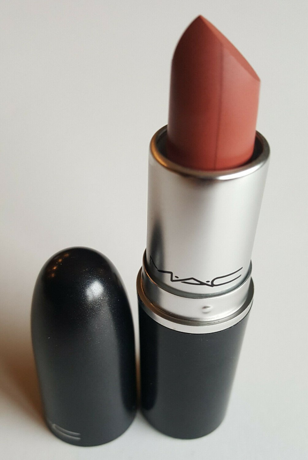 New MAC Cosmetics Retro Matte Lipstick VELVET TEDDY 617 BNIB Fast/Free ...