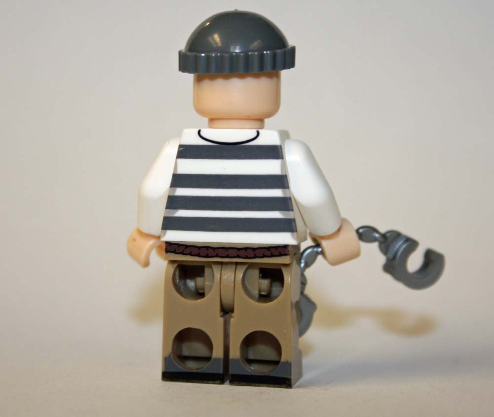 Prisoner Convict with Scar Minifigure