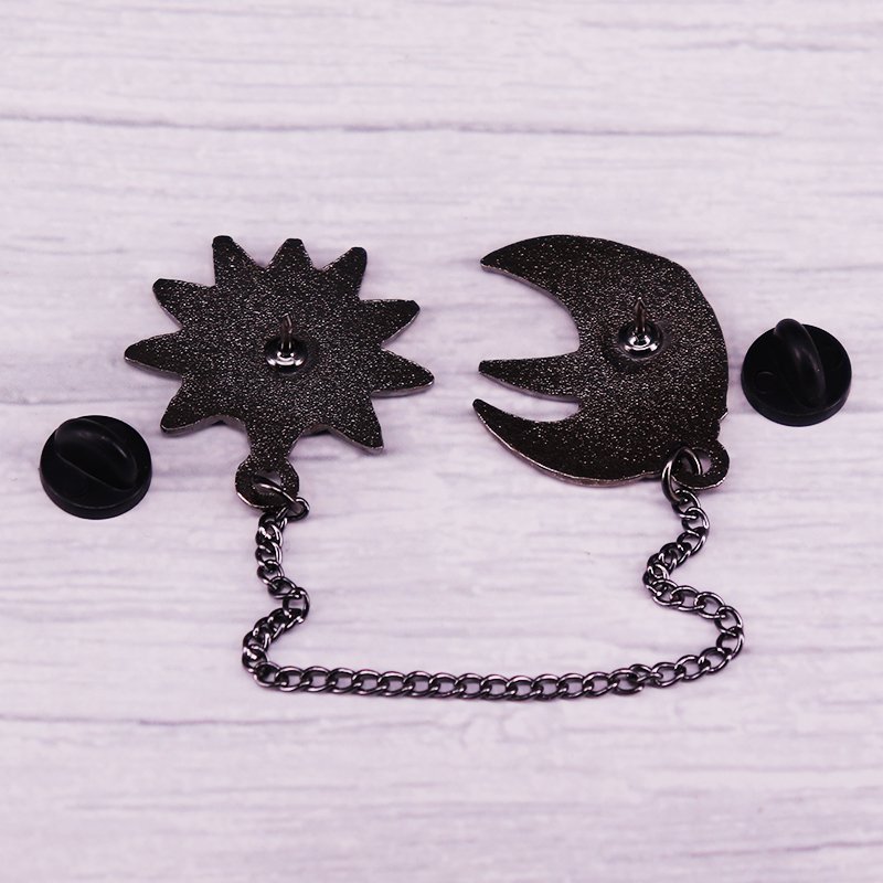Soul Eater the sun and moon Brooch Pin Chain badge Nights of Halloween ...