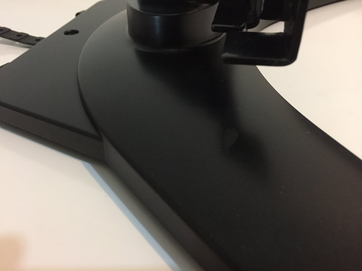 Base Stand Leg from TOSHIBA 37HL67S LCD TV