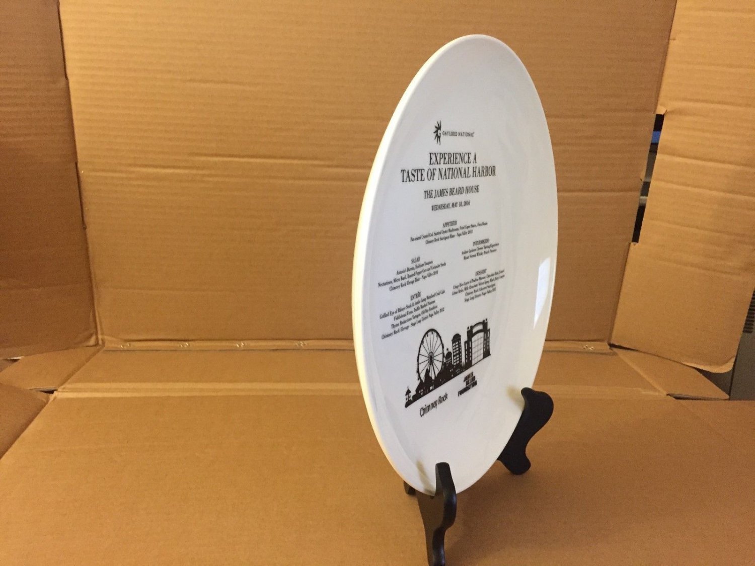 VARICK ALPHA-CERAM - 12" james beard foundation plate with box and holder