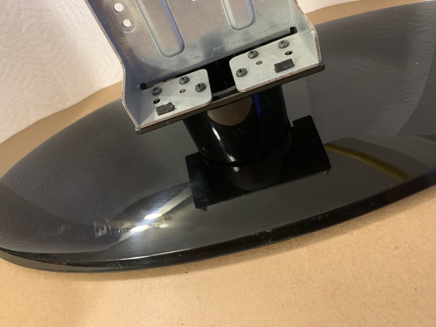 Base Leg Stand from ELEMENT ELDFC322 TV