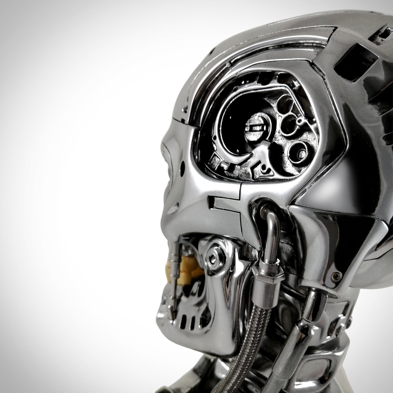 Terminator- T-800 Endoskeleton Life-size Skull Head With Electronic Red ...