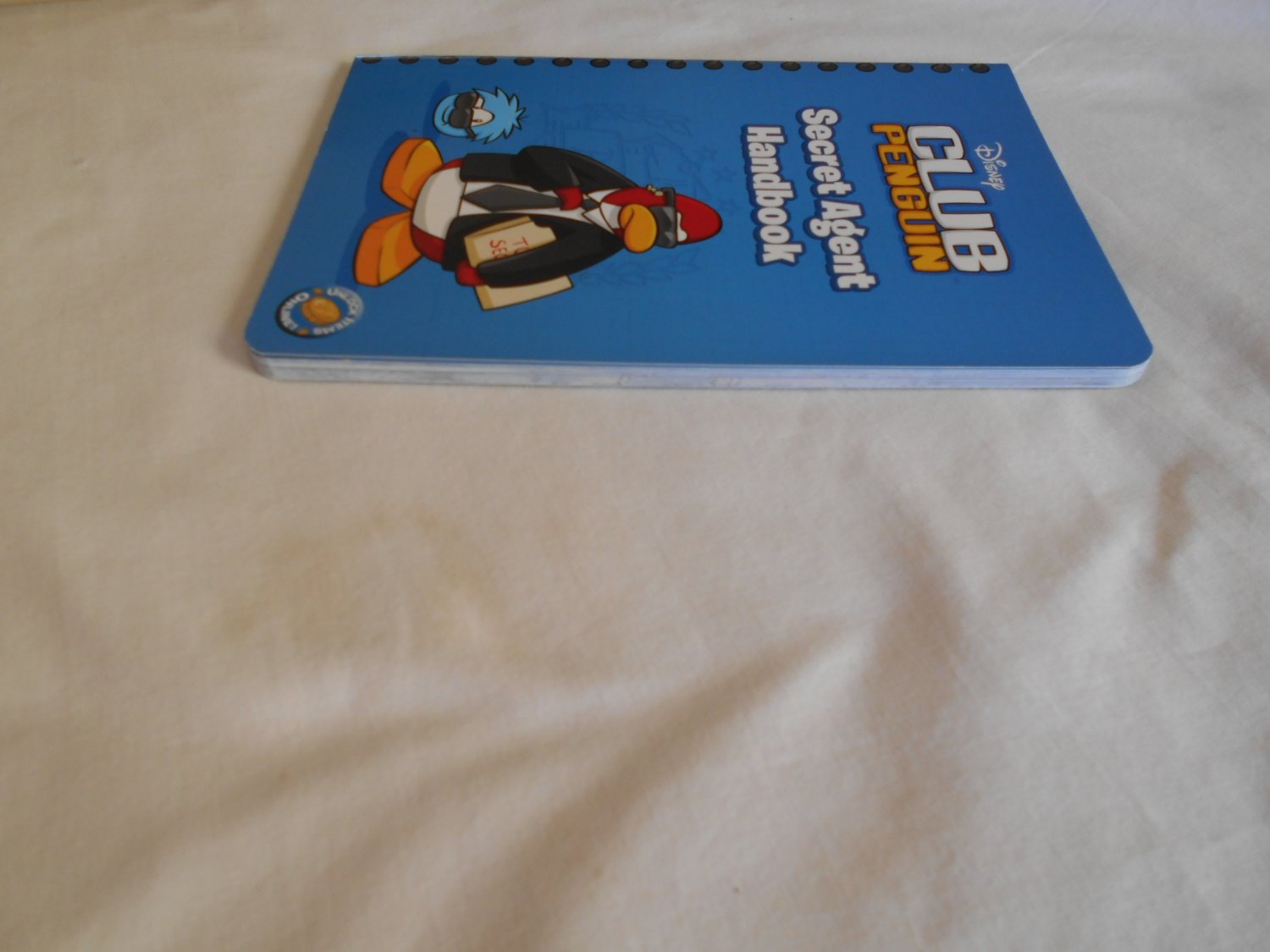 Secret Agent Handbook by Katherine Noll (2009) (L23c4) Disney Club ...
