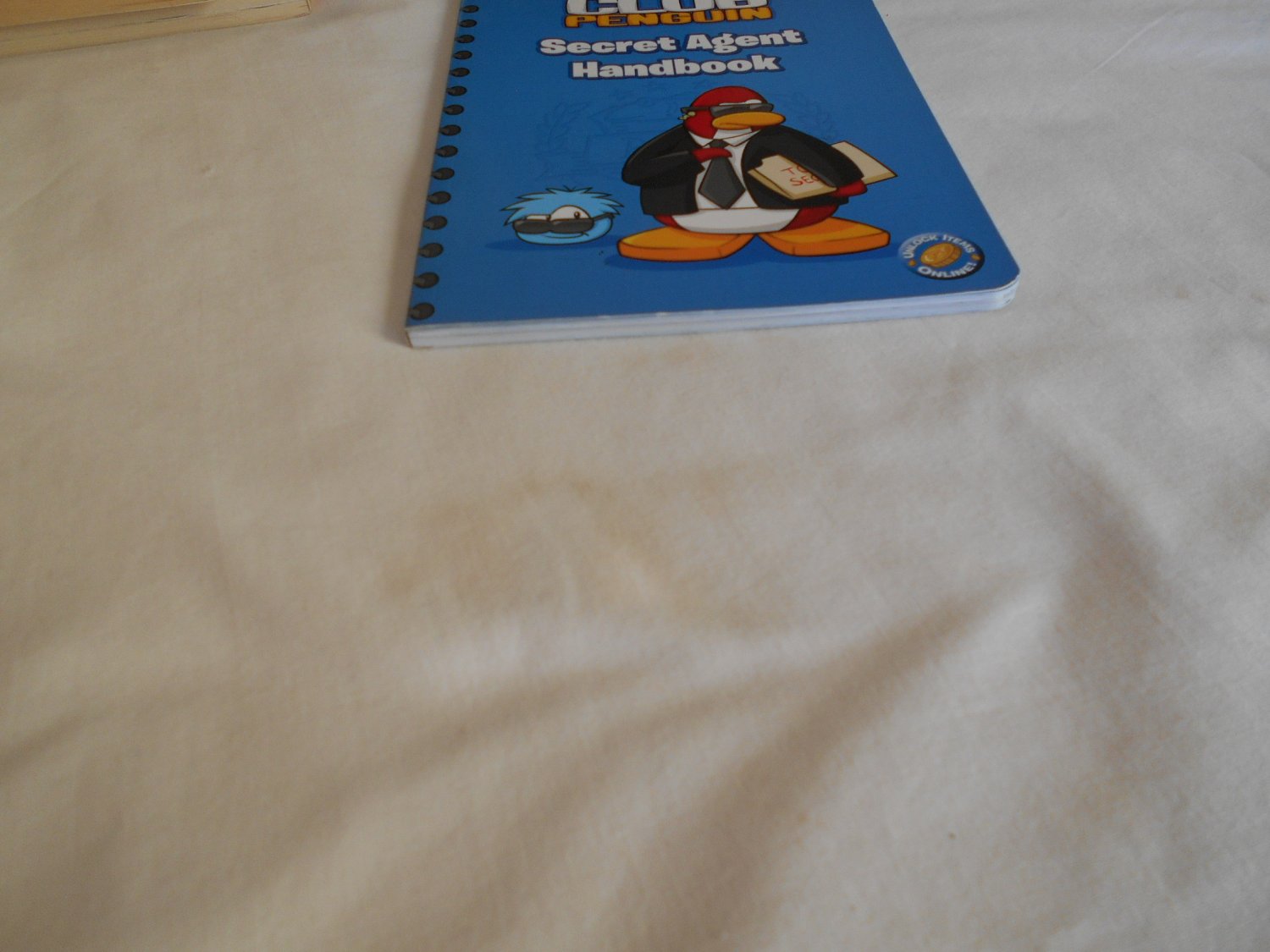 Secret Agent Handbook by Katherine Noll (2009) (L23c4) Disney Club ...