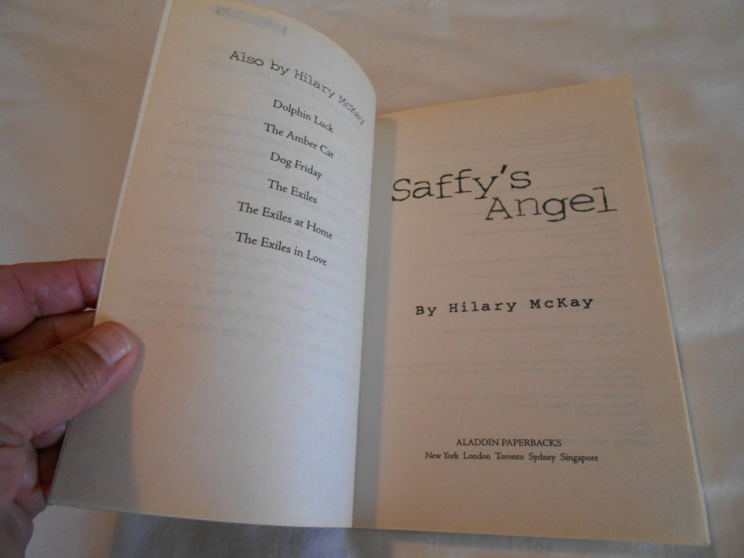 Saffy's Angel by Hilary McKay (2003) (L24d10) Casson Family #1, Aladdin PB