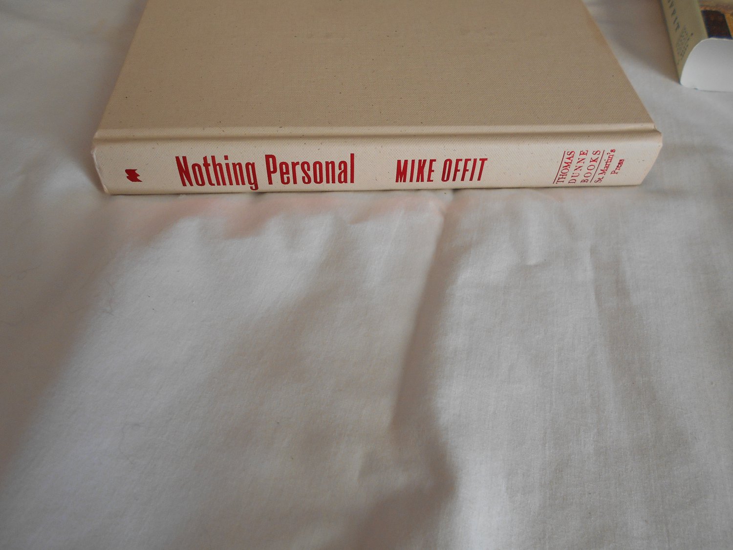 Nothing Personal: A Novel of Wall Street by Mike Offit (2014) (R7 ...