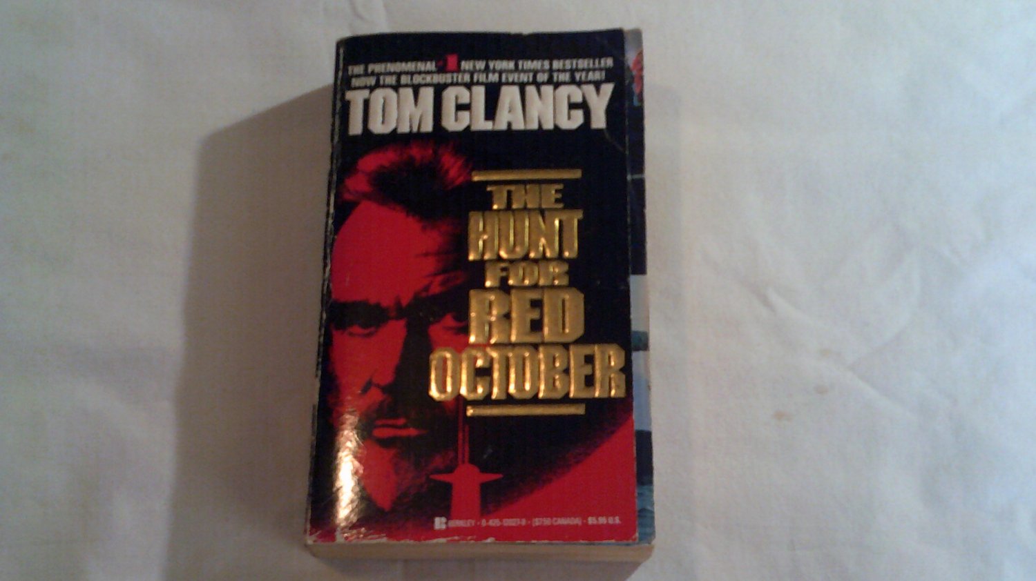 The Hunt For Red October by Tom Clancy (1984) (R22a8) Jack Ryan #3 ...