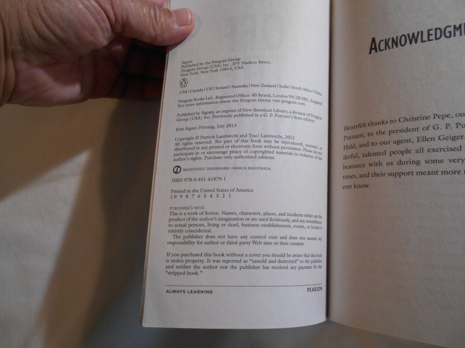 Off the Grid by P.J. Tracy (2013) (R2) Monkeewrench #6, A Signet Book PB