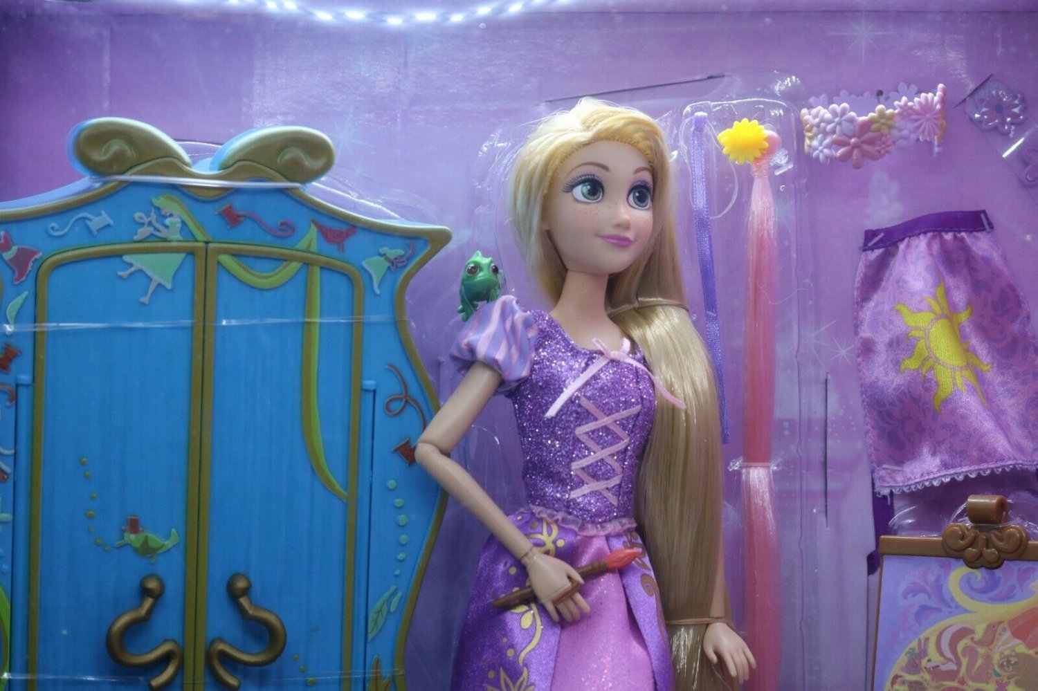 Disney Rapunzel Classic Doll Wardrobe Vanity Play Set Tangled Flynn ...