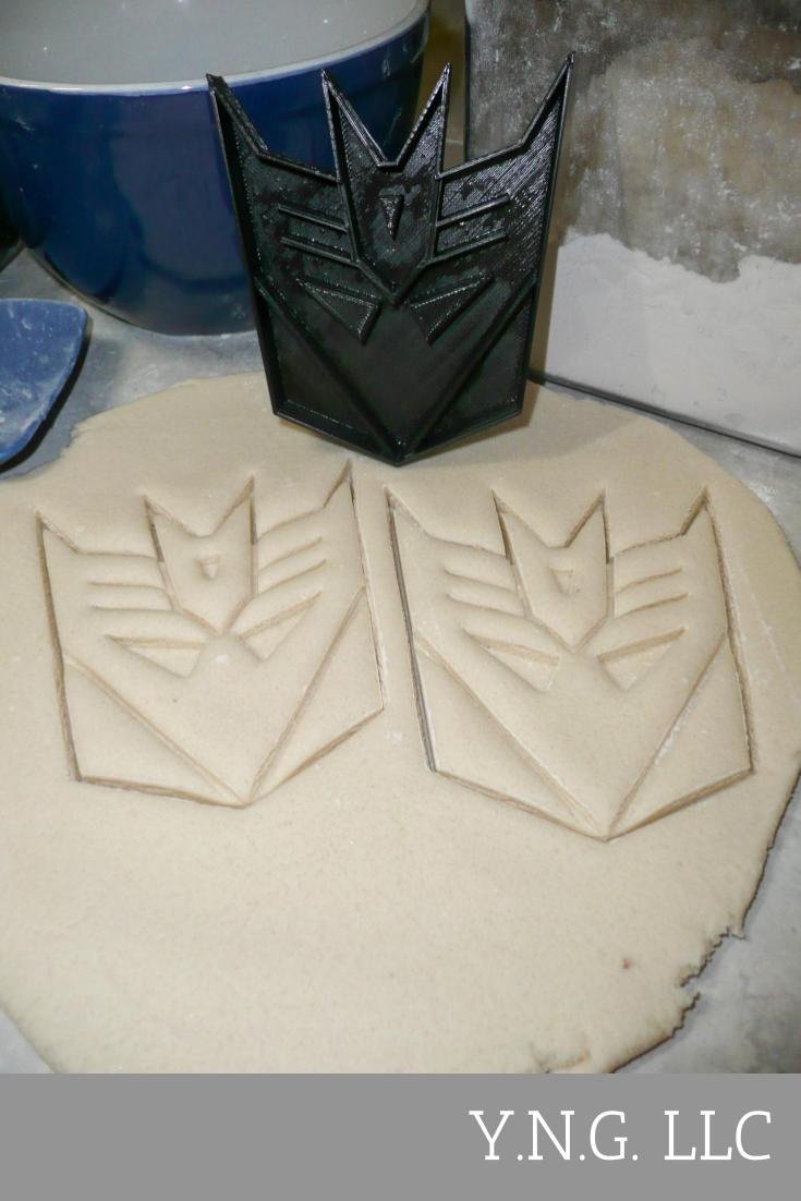 TRANSFORMERS DECEPTICON SUPERHERO LOGO BAKING TOOL COOKIE CUTTER USA PR505