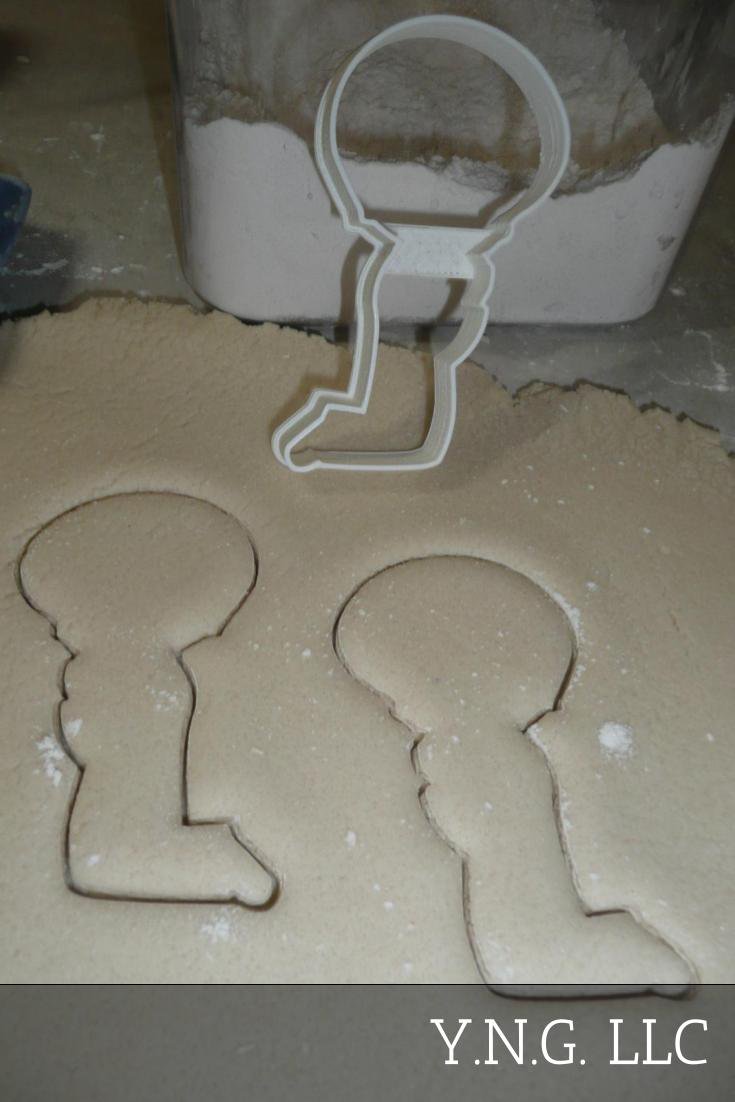 FIRST COMMUNION BOY KNEELING HOLY EUCHARIST CHURCH COOKIE CUTTER USA PR2600