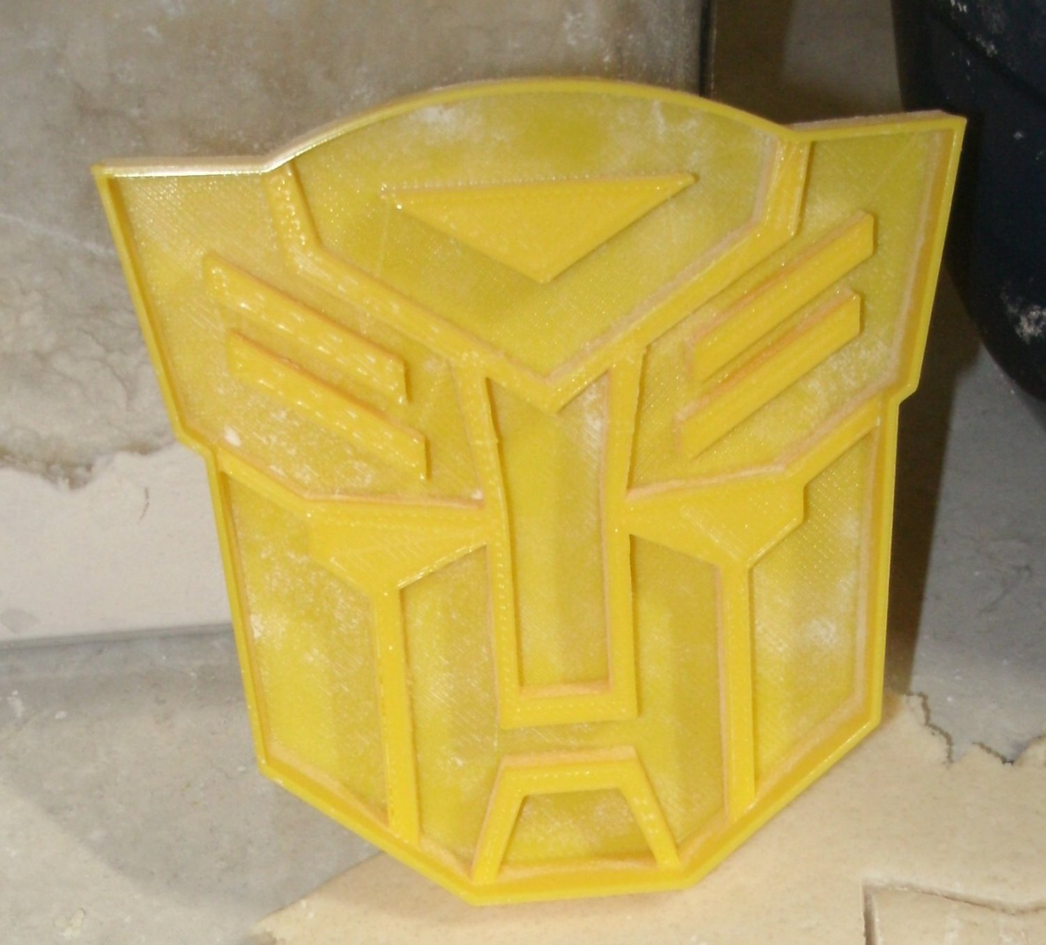 BUMBLEBEE YELLOW CAMARO AUTOBOT TRANSFORMER CHARACTER COOKIE CUTTER USA ...