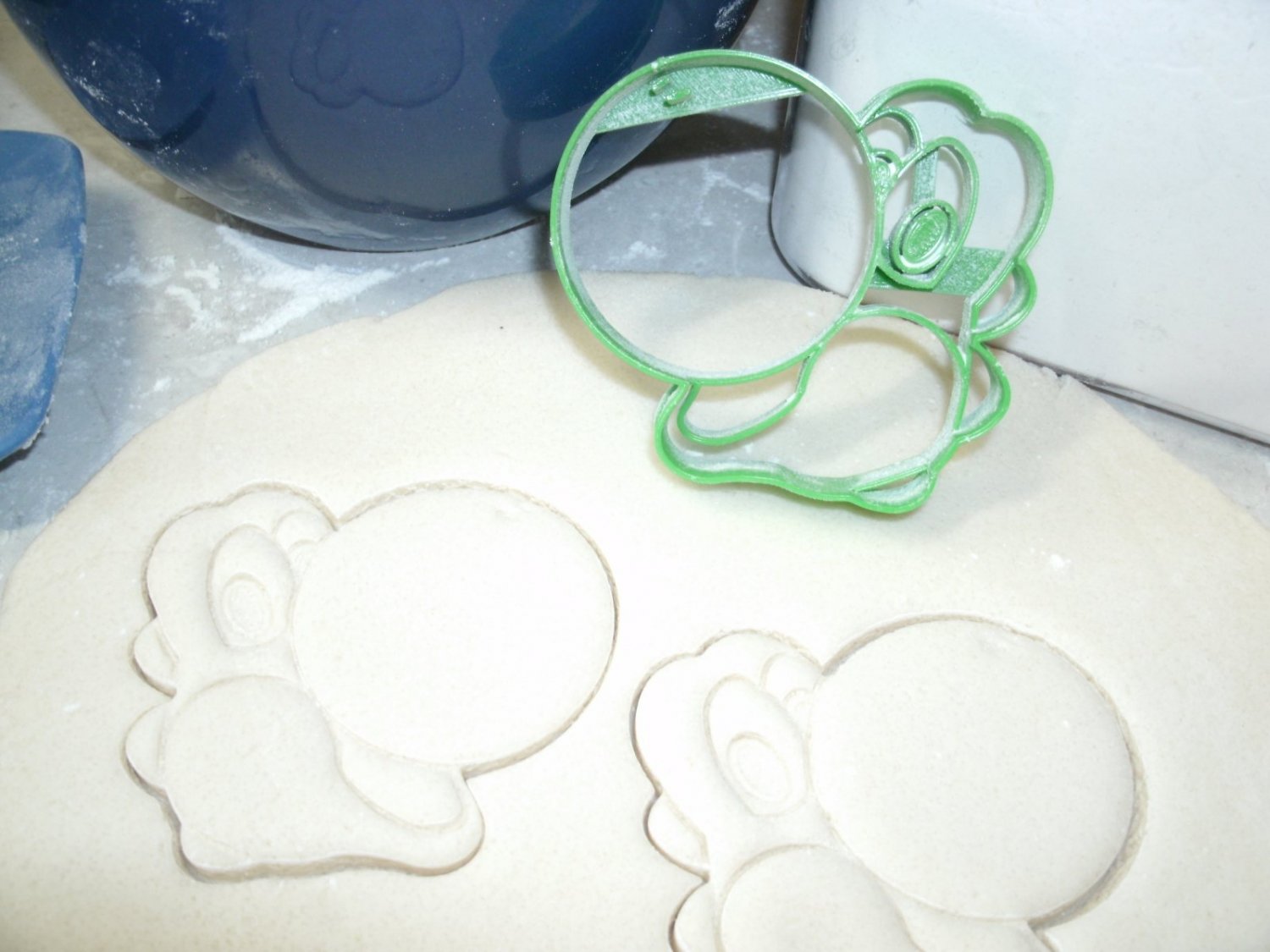 YOSHI MARIO BROTHERS NINTENDO VIDEO GAME MOVIE CARTOON COOKIE CUTTER ...