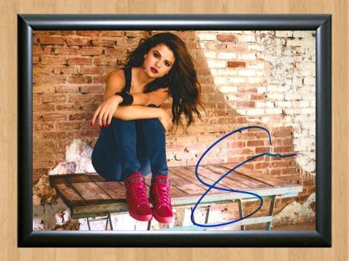 Selena Gomez Signed Autographed Photo Poster Print Memorabilia A4