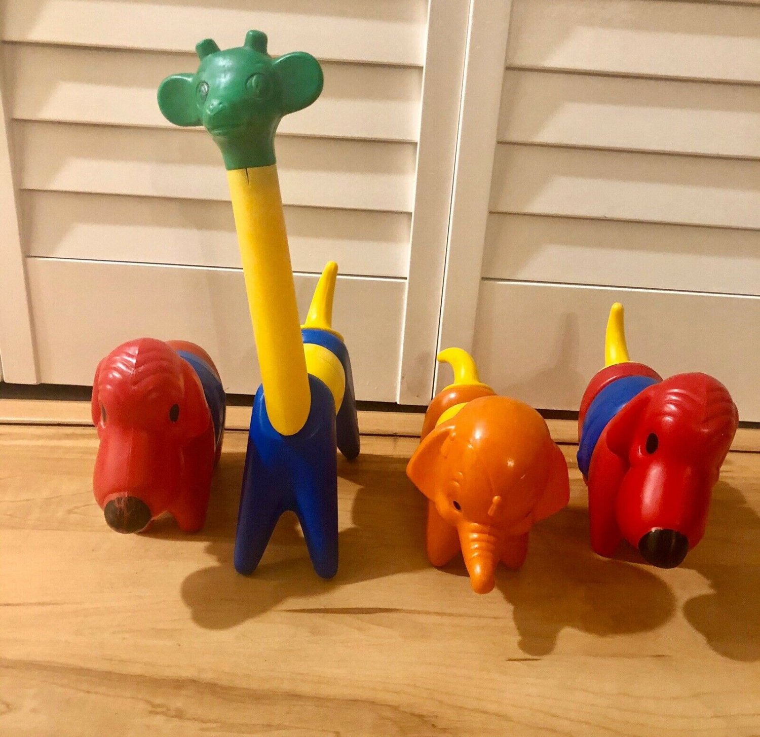 Tupperware Zoo it Yourself Animal Set Elephant. 2 Dogs and Giraffe 1960's