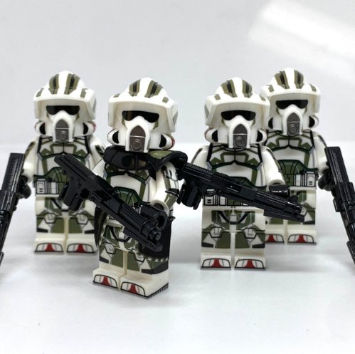 Commander Trauma and ARF Trooper Minifigures Star Wars Clone Troopers