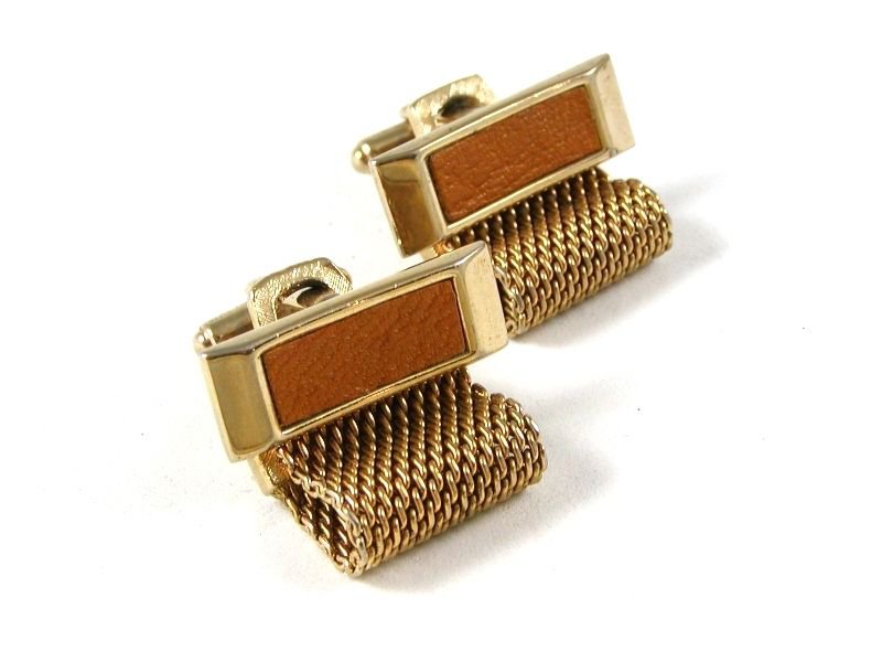 1970's Gold Tone Wrap Around Cufflinks By HICKOK USA 111416