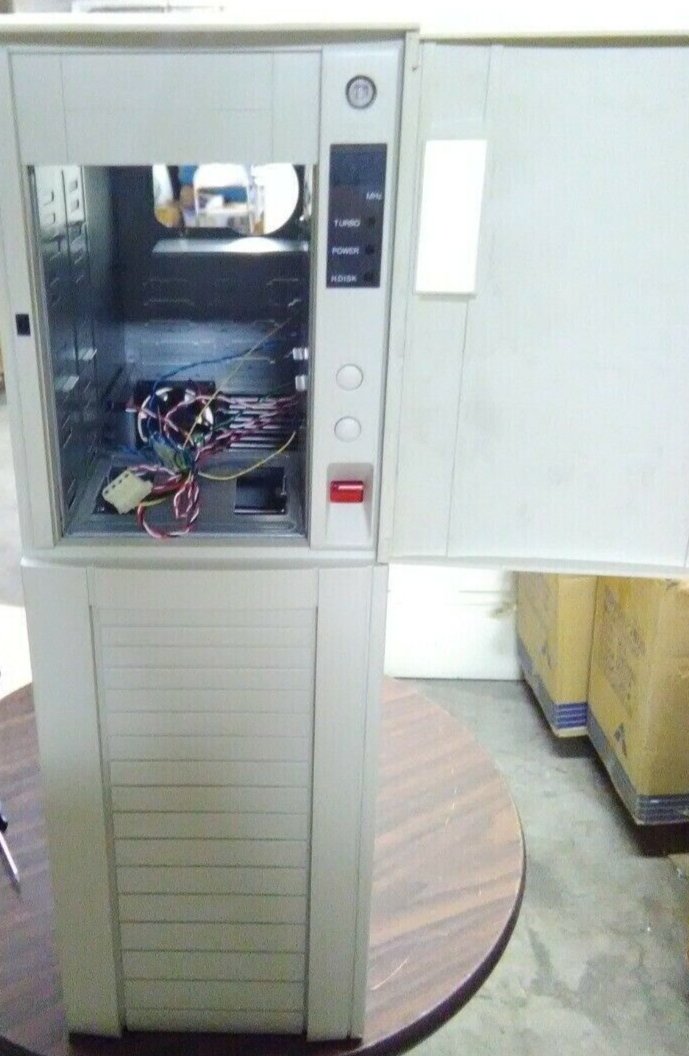 Vintage Retro PC Case Beige Computer Case AT Retro Tower White Wheels ...