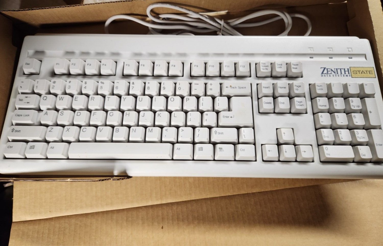 Vintage Zenith Rare Clicky Maxi Switch Keyboard Model 2196002