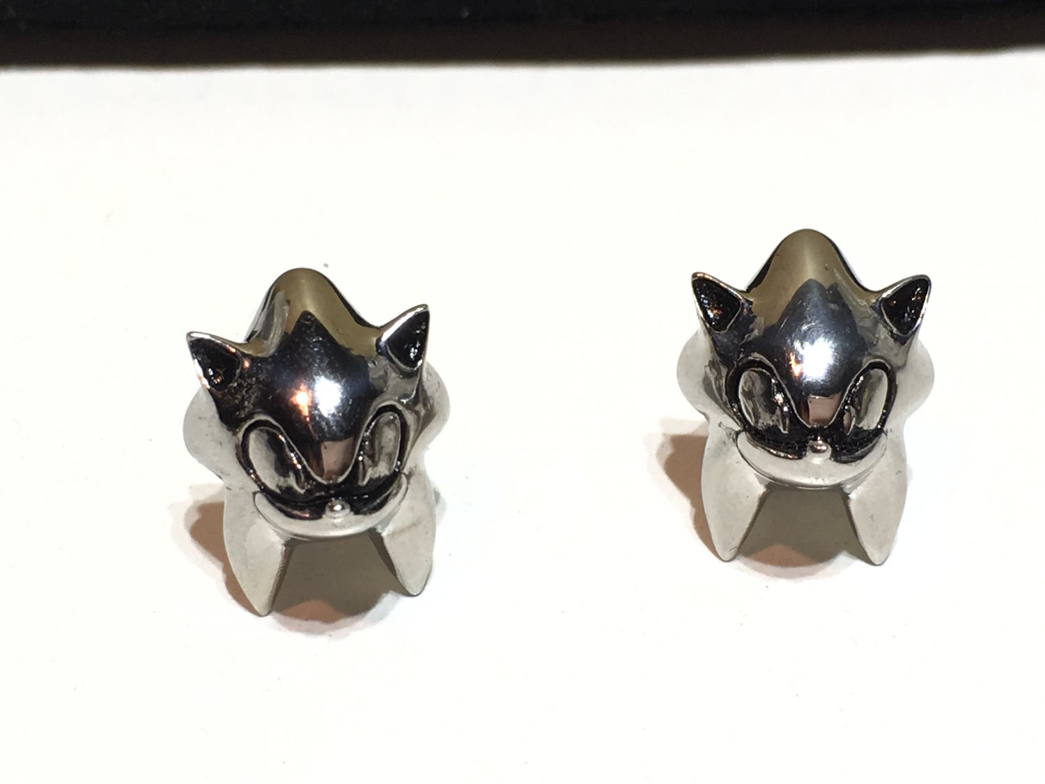 Sonic the Hedgehog Stud Earrings Steel Han Cholo x SEGA Officially Licensed