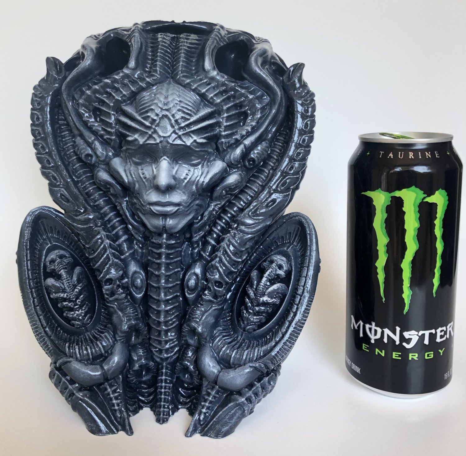 H.R Giger Inspired Alien Mother Wall Statue Alien Figure Space Gray