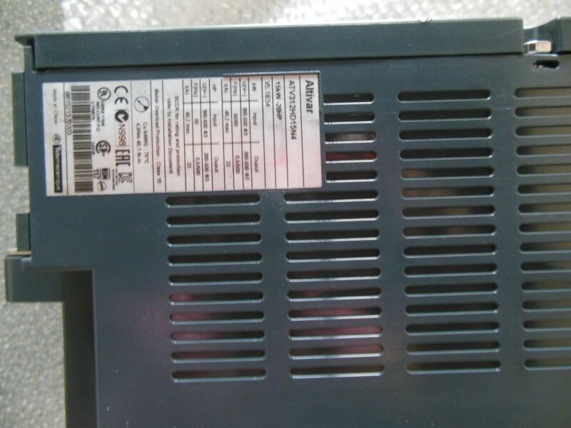 SCHNEIDER INVERTER ATV312HD15N4 Refurbished