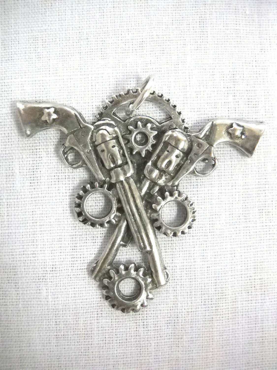 STEAMPUNK DOUBLE PISTOL / REVOLVER / GUNS w GEARS PEWTER PENDANT ADJ ...