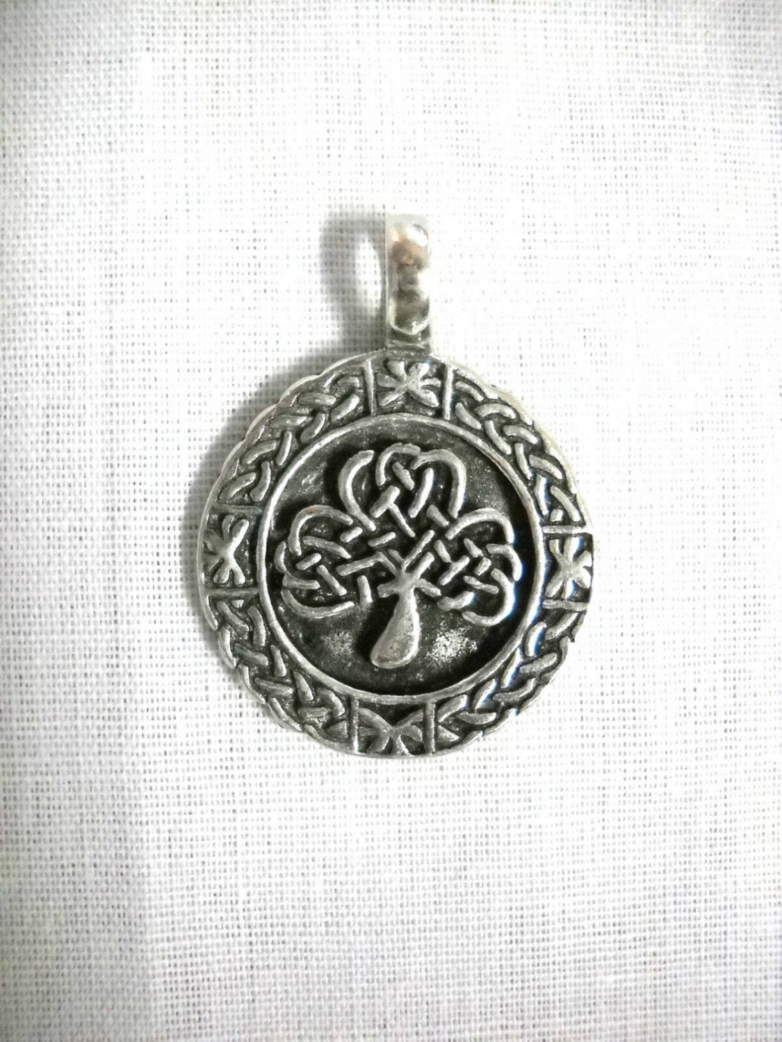 INFINITY SCROLL CELTIC IRISH 3 LEAF CLOVER ROUND PEWTER PENDANT ADJ ...