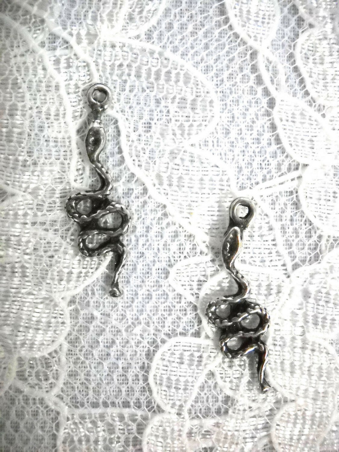 CURVEY PYTHON SNAKE / SERPENT / BOA CHARMS SNAKES PEWTER DANGLING EARRINGS