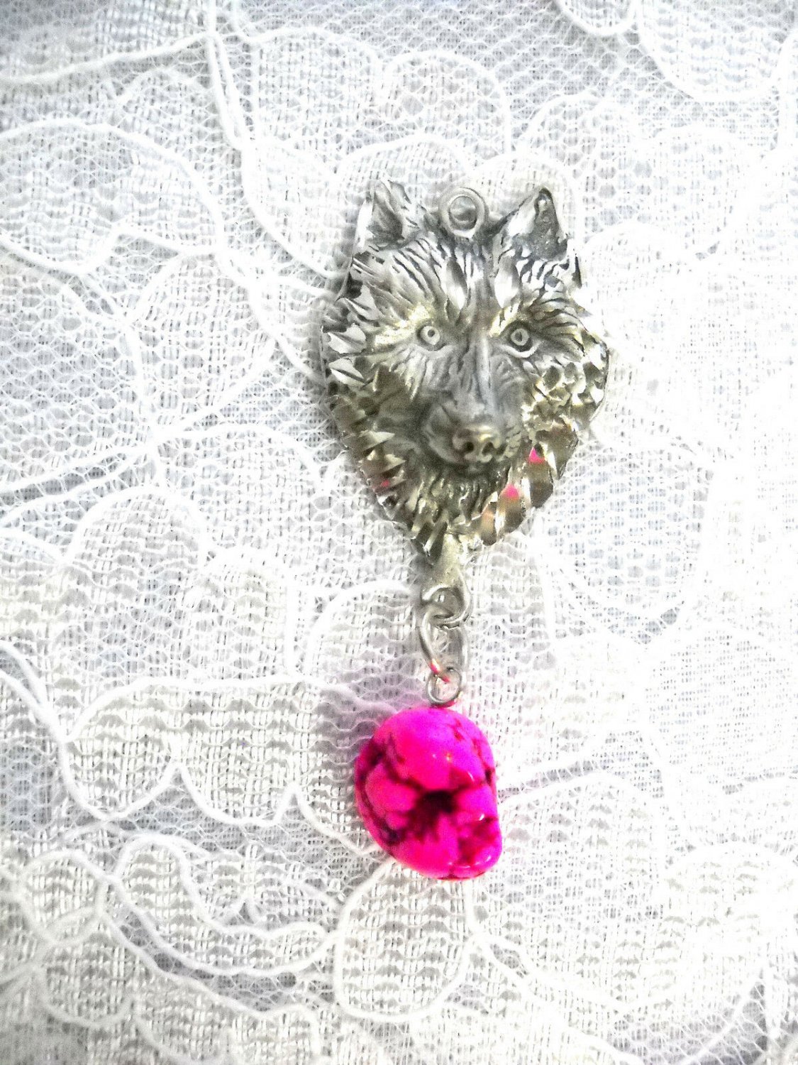 NEW ENGRAVED SHE WOLF HEAD w BRIGHT PINK TURQUOISE PENDANT NECKLACE ...