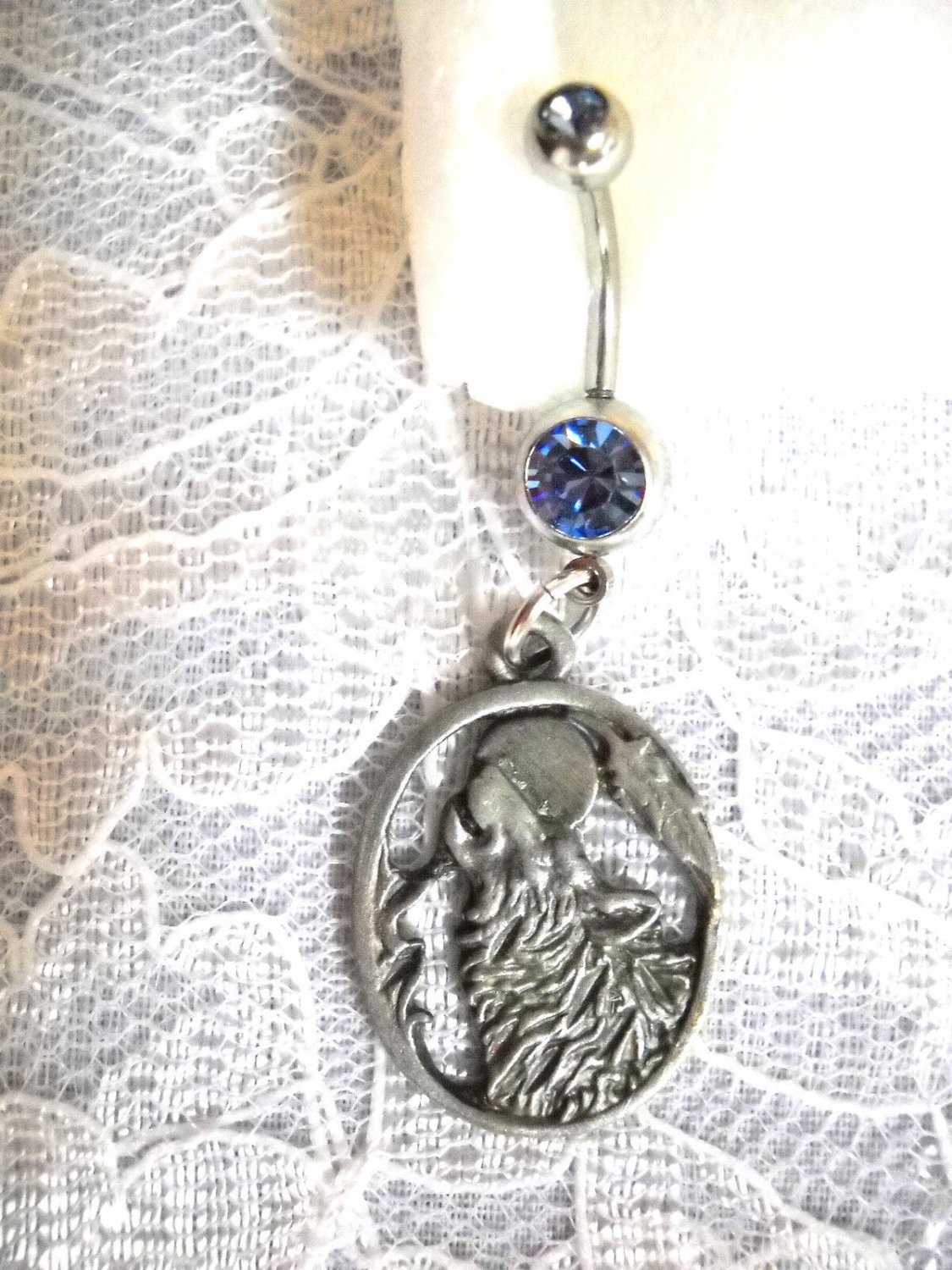 HOWLING WOLF HEAD TOTEM SPIRIT w MOON & FEATHER CHARM BLUE CZ BELLY ...